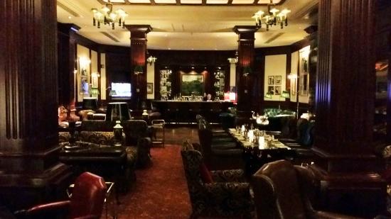 The Library Lounge & Cigar Bar - Eye of Riyadh