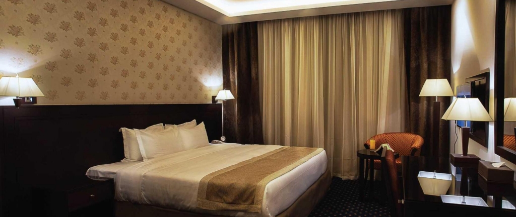 Seven Roses Hotel - Eye of Riyadh