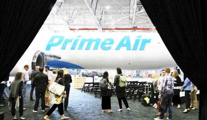 Amazon unveils cargo plane as it expands delivery network - Eye of Riyadh