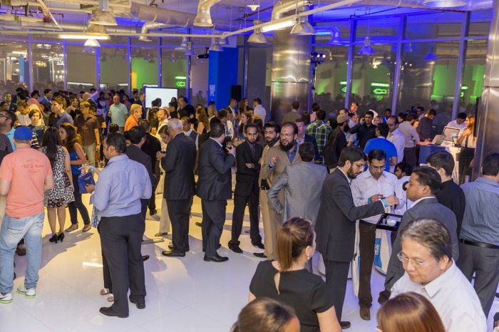 Hundreds of fans attend Microsoft Windows 10 launch in Dubai - Eye of ...