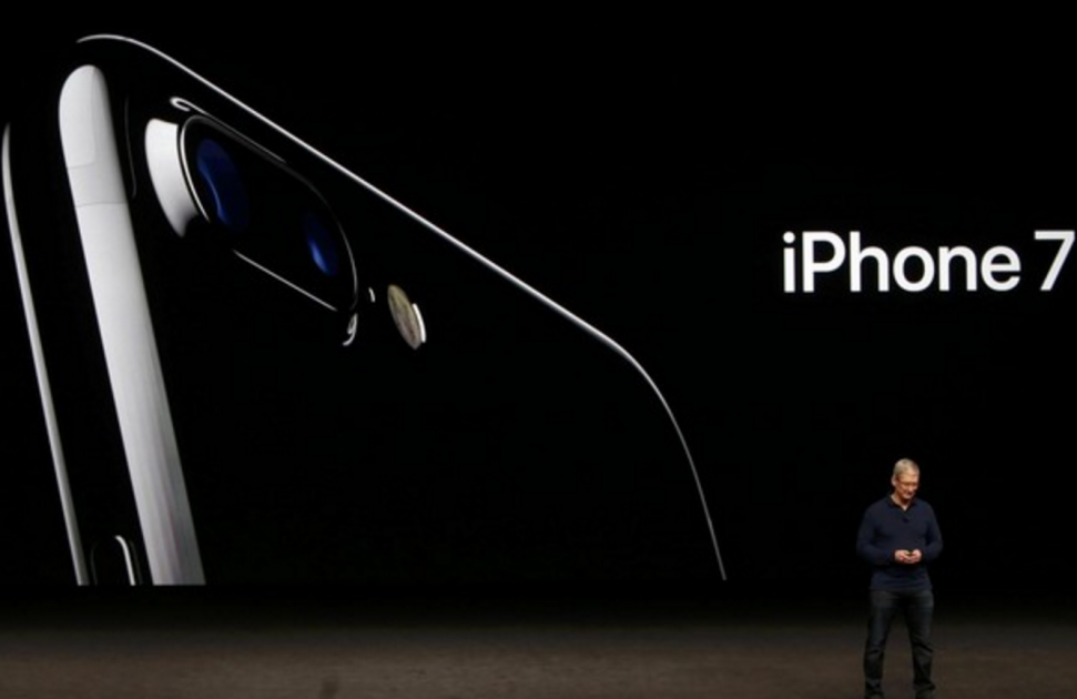 Apple unveils iPhones - Eye of Riyadh