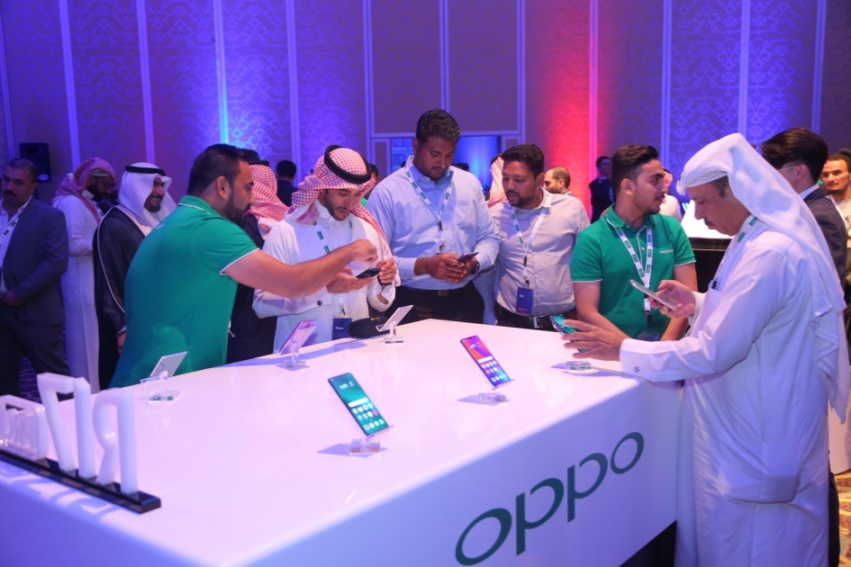 OPPO Brings Global Technology Vision to Saudi Arabia with launch of R17 ...