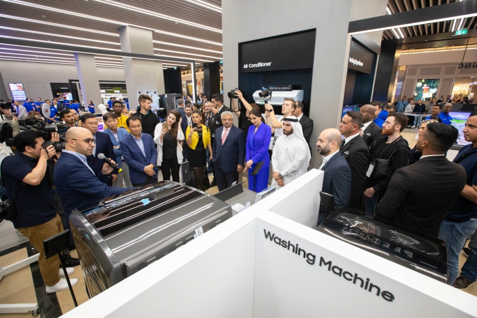 Samsung Reveals MENA First with ‘Multi-Experience’ Store - Eye of Riyadh