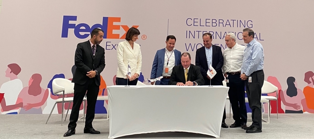 FedEx Express MEISA President Signs CEO Statement of Support for Women ...