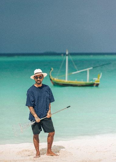 GUINNESS WORLD RECORD HOLDER NATHANIEL ALAPIDE CREATES STUNNING SAND ...