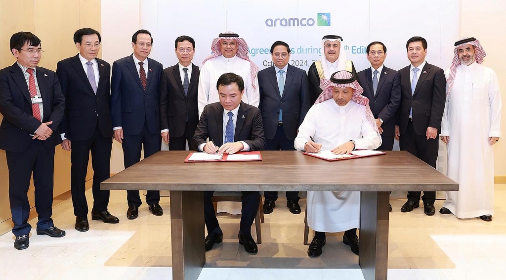 Saudi Aramco, Petrovietnam sign framework cooperation deal - Eye of Riyadh
